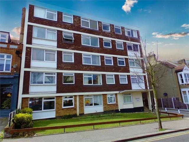 1 Bedroom Studio Flat