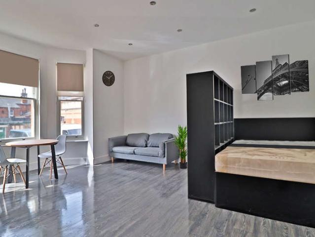 1 Bedroom Studio Flat