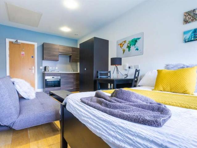 1 Bedroom Studio Flat
