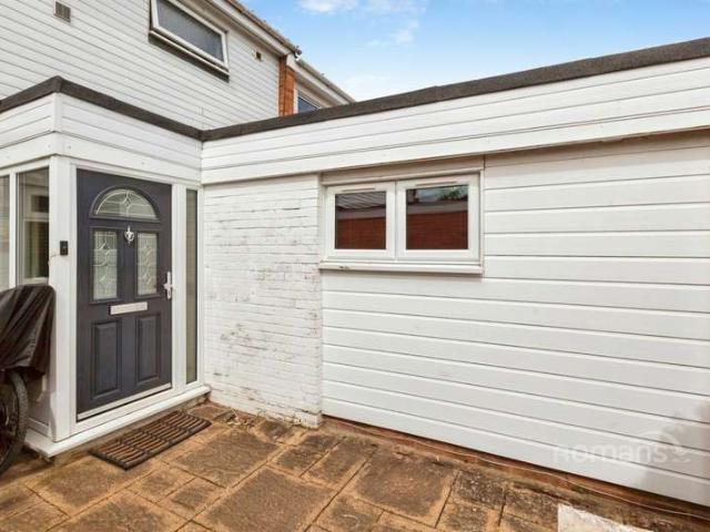 1 Bedroom Studio Flat