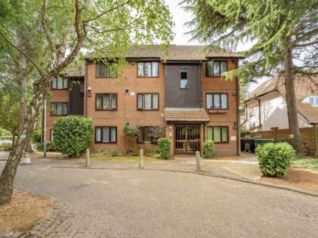1 Bedroom Studio Flat
