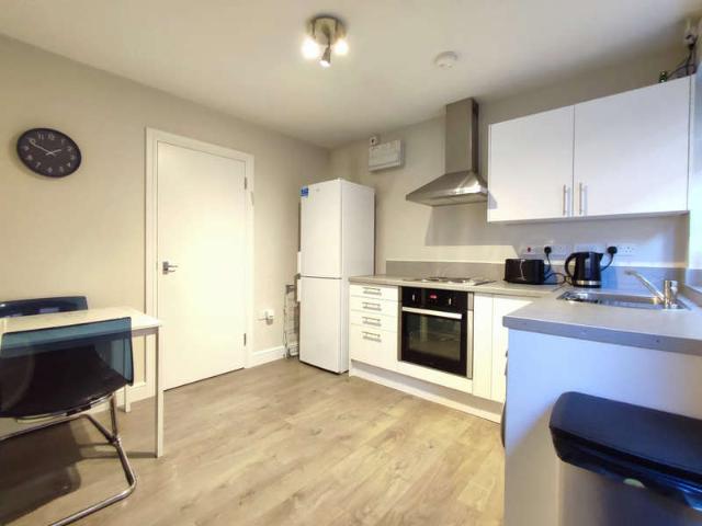 1 Bedroom Studio Flat