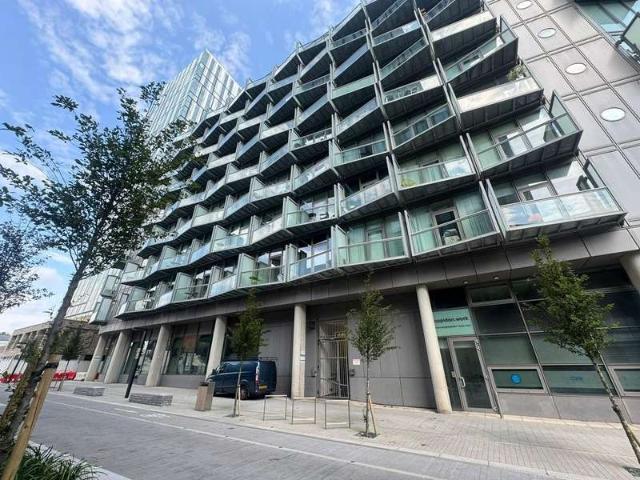 1 Bedroom Studio Flat