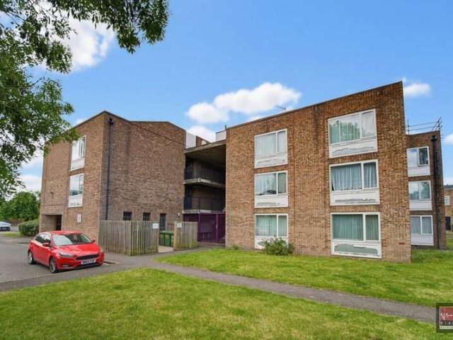 1 Bedroom Studio Flat