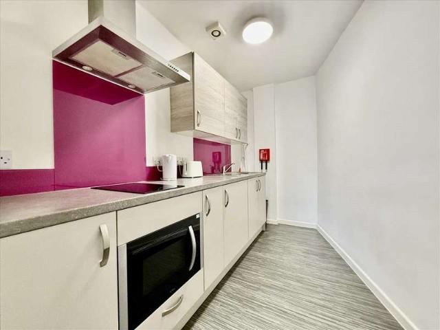 1 Bedroom Studio Flat