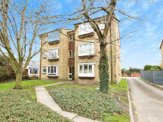 1 Bedroom Studio Flat