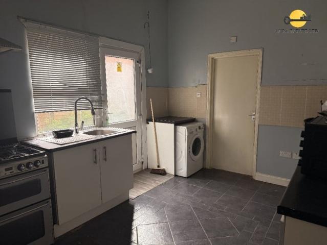 1 Bedroom Studio Flat