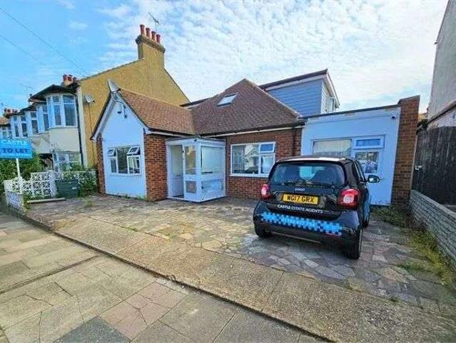 1 Bedroom Studio Flat