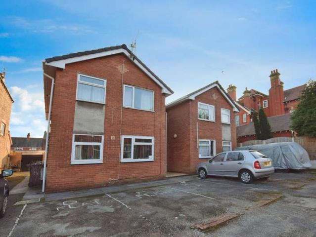 1 Bedroom Studio Flat