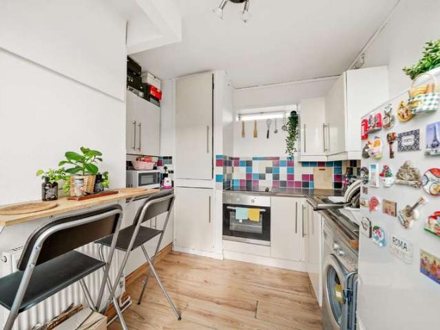 1 Bedroom Studio Flat