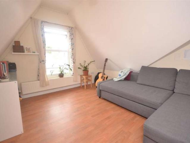 1 Bedroom Studio Flat