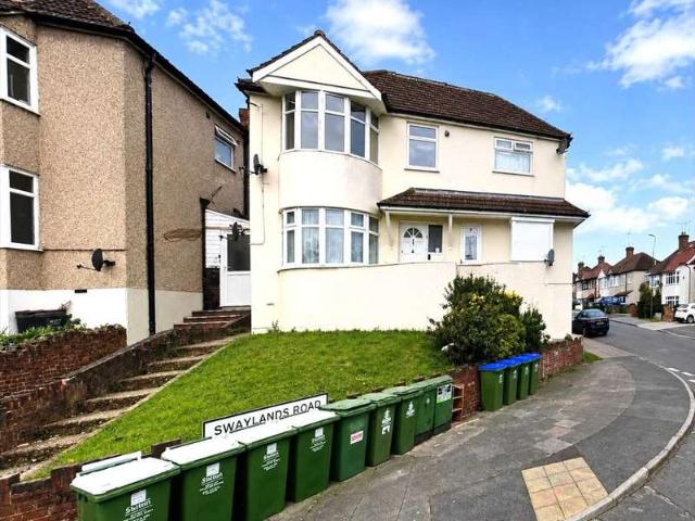 1 Bedroom Studio Flat
