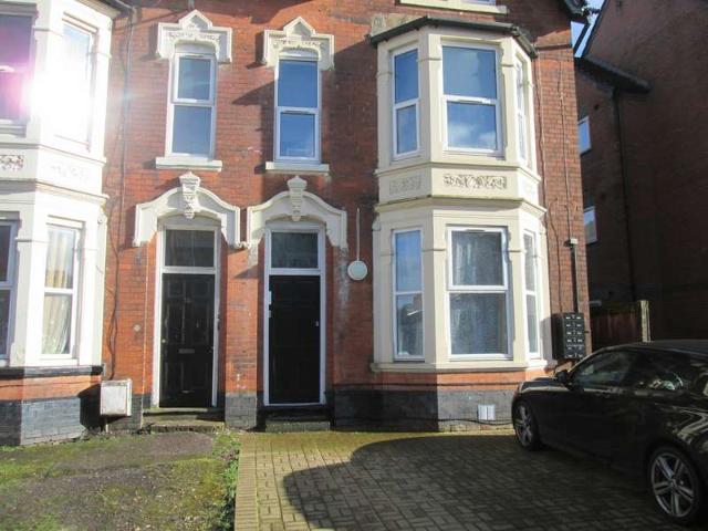 1 Bedroom Studio Flat