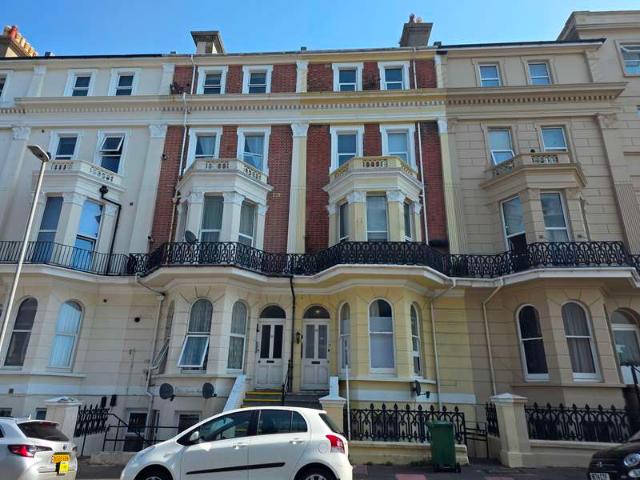 1 Bedroom Studio Flat