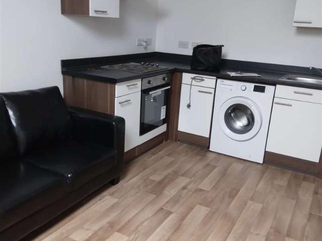 1 Bedroom Studio Flat