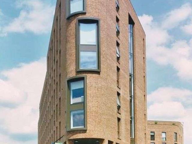 1 Bedroom Studio Flat