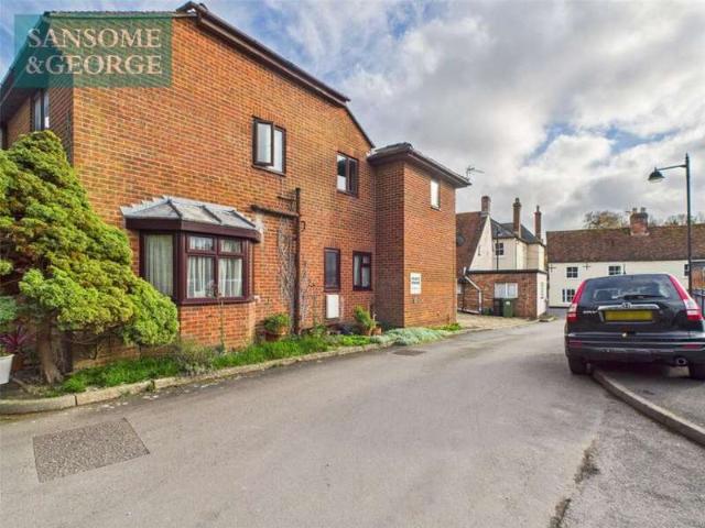 1 Bedroom Studio Flat