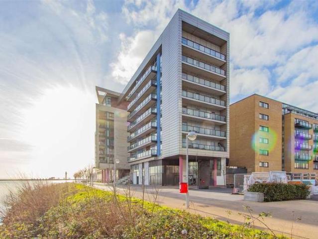1 Bedroom Studio Flat