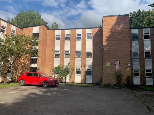 1 Bedroom Studio Flat