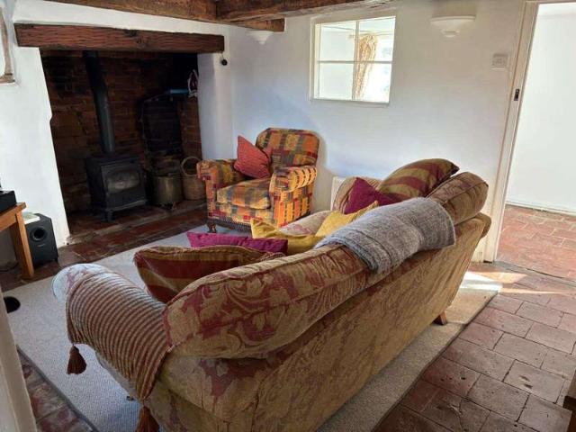 1 Bedroom Studio Flat