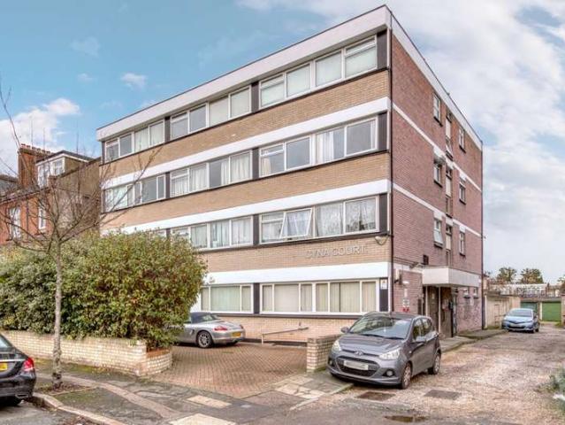 1 Bedroom Studio Flat