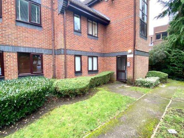 1 Bedroom Studio Flat