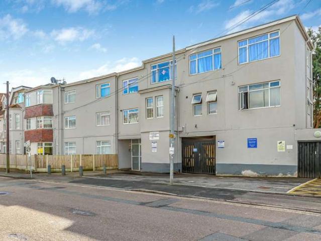 1 Bedroom Studio Flat
