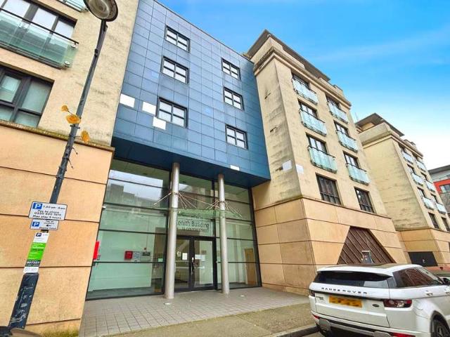 1 Bedroom Studio Flat