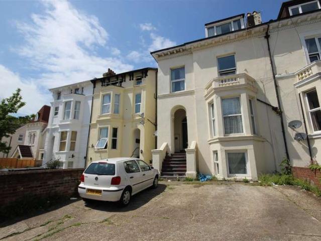 1 Bedroom Studio Flat