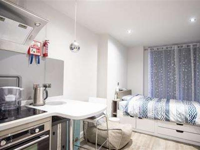 1 Bedroom Studio Flat
