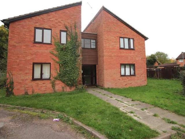 1 Bedroom Studio Flat