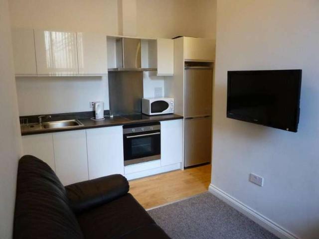 1 Bedroom Studio Flat