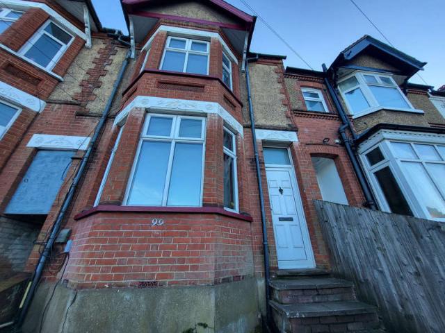 1 Bedroom Studio Flat