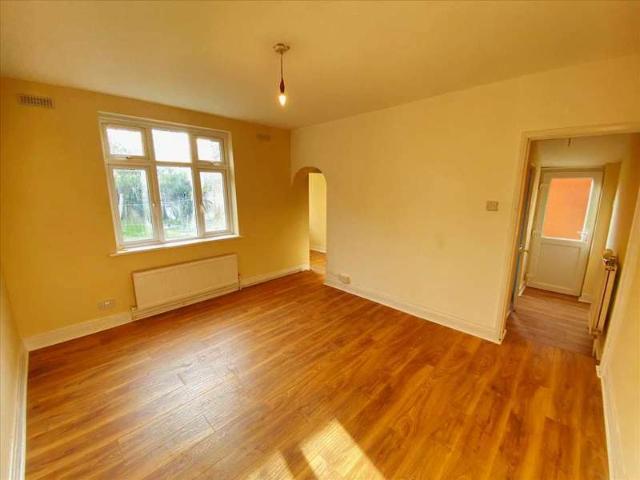 1 Bedroom Studio Flat