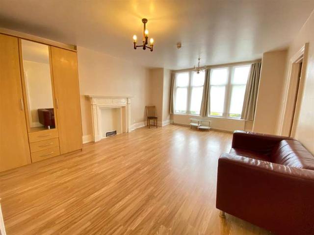 1 Bedroom Studio Flat