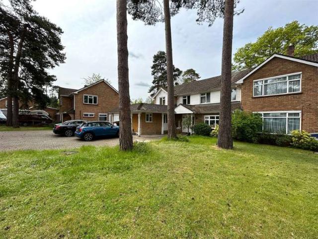 1 Bedroom Studio Flat