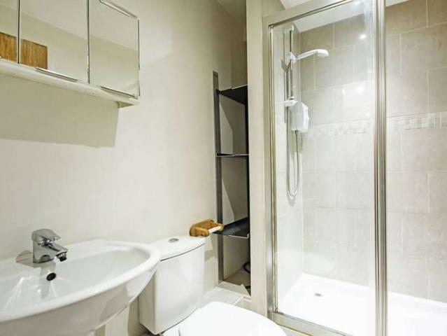 1 Bedroom Studio Flat
