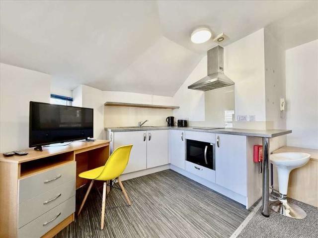 1 Bedroom Studio Flat