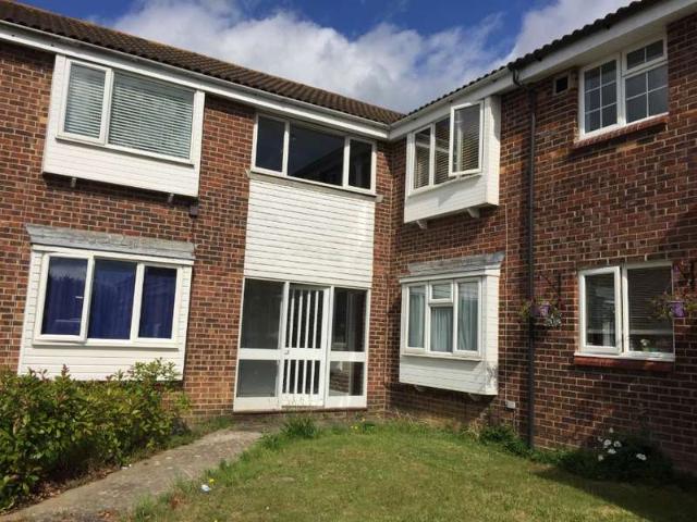 1 Bedroom Studio Flat