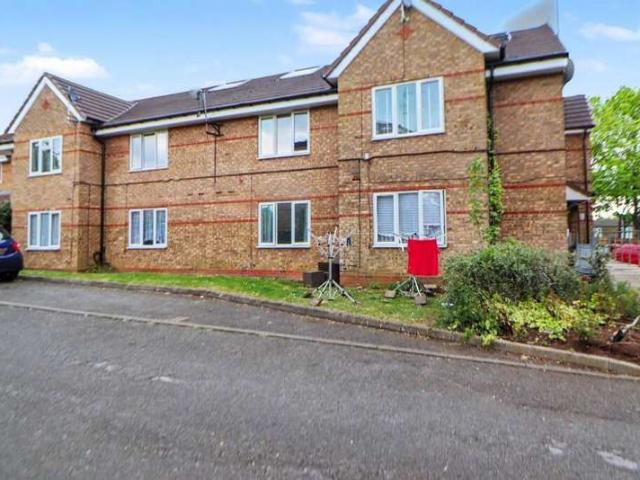 1 Bedroom Studio Flat