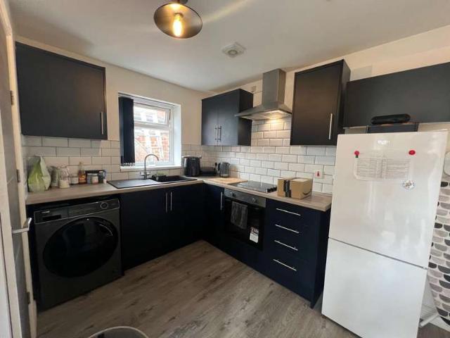 1 Bedroom Studio Flat