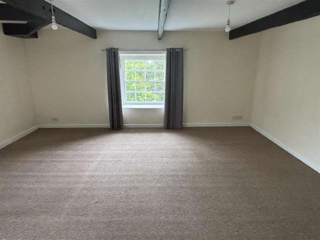 1 Bedroom Studio Flat