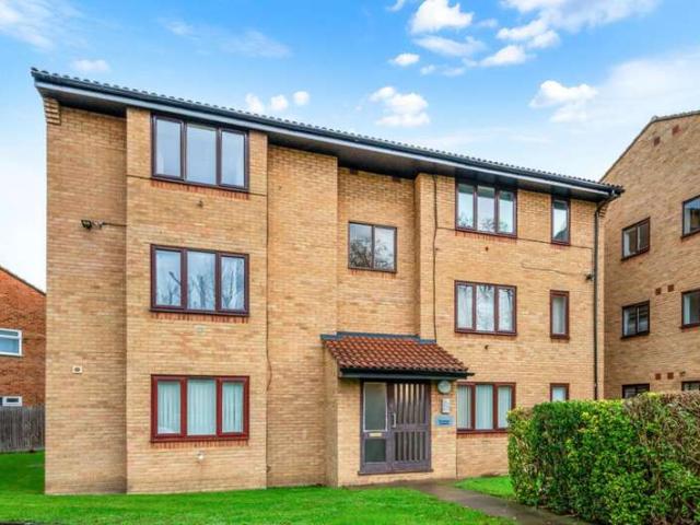 1 Bedroom Studio Flat