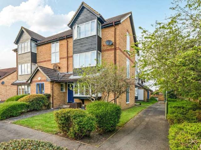 1 Bedroom Studio Flat