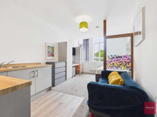 1 Bedroom Studio Flat