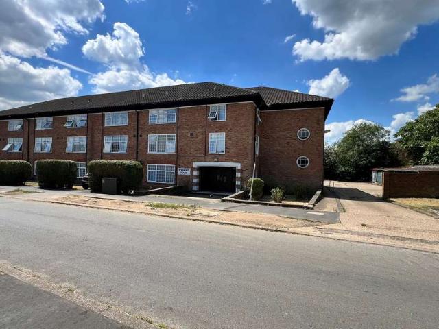 1 Bedroom Studio Flat