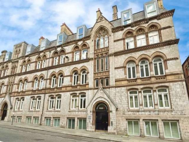 1 Bedroom Studio Flat