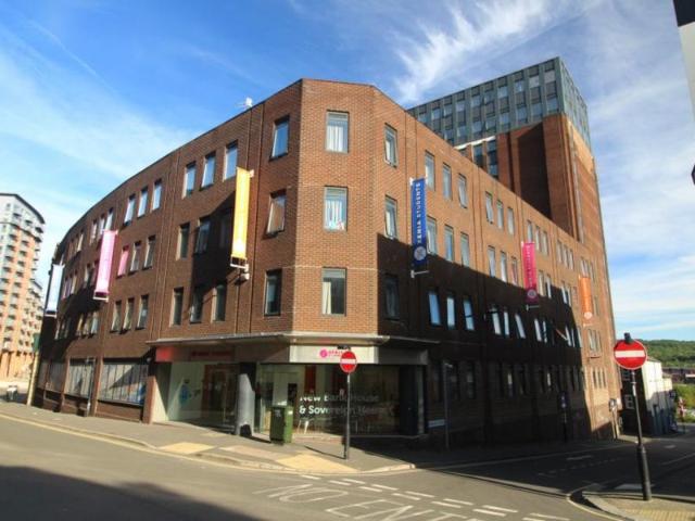 1 bedroom Studio flat To Let