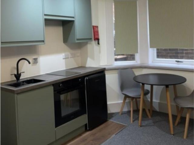 1 bedroom Studio flat To Let