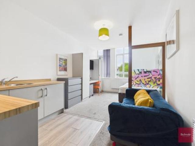 1 bedroom Studio flat To Let